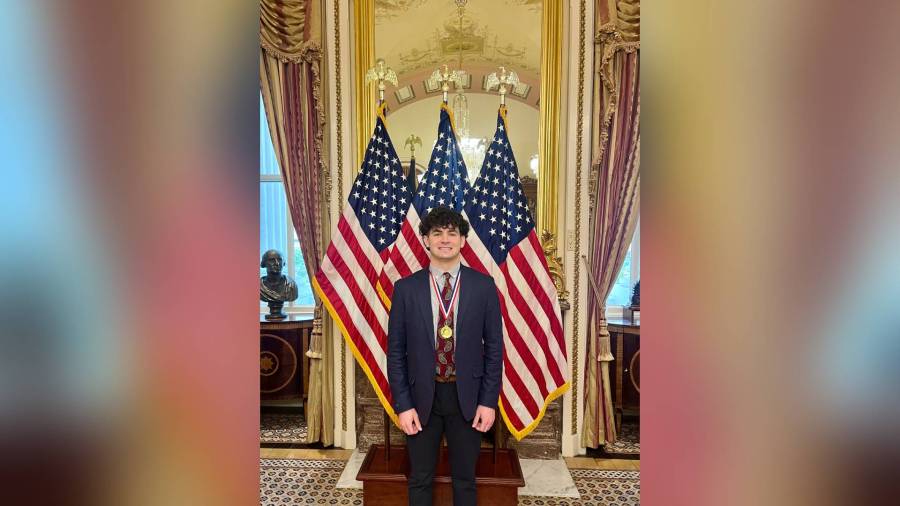 Baton Rouge resident earns gold Congressional Award: 'Receiving this ...