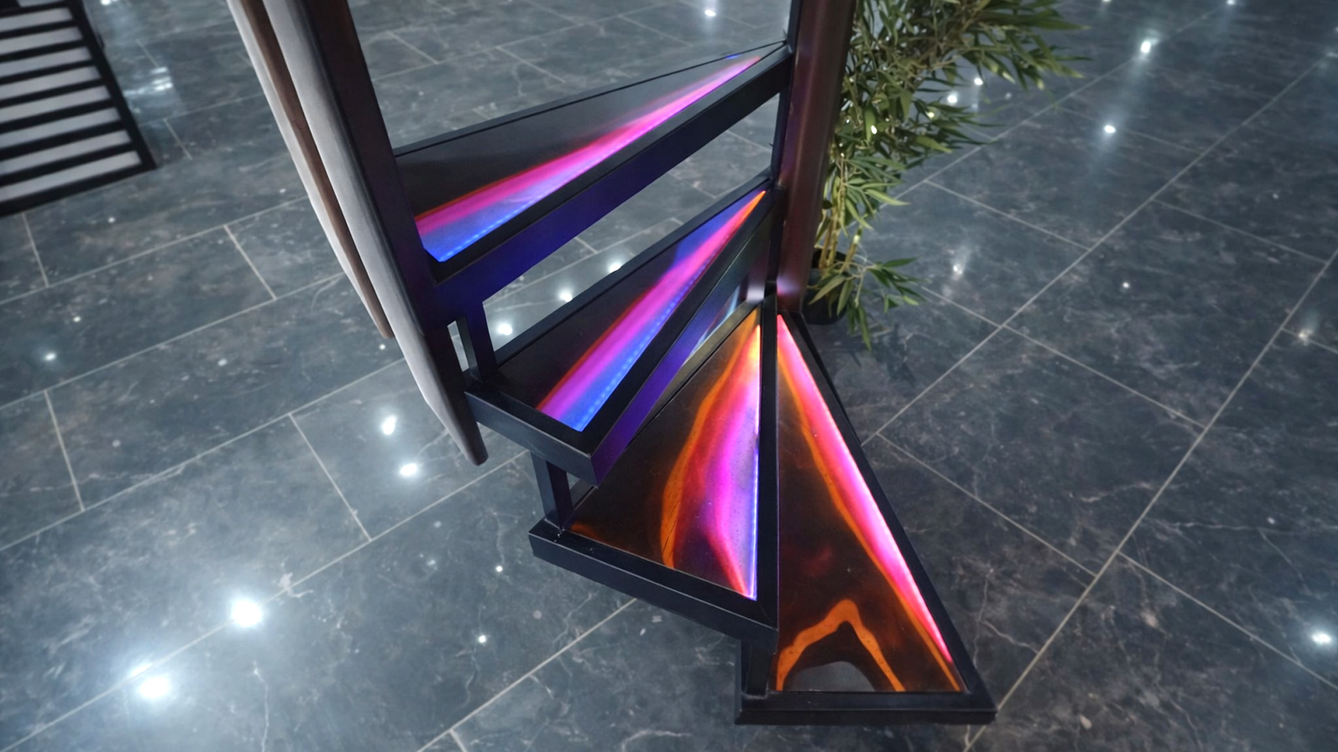 Creating stairs with epoxy and integrated lighting