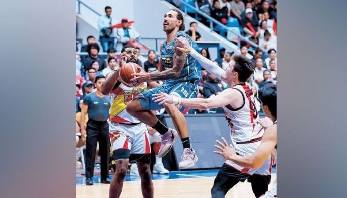 SMB inches closer to title