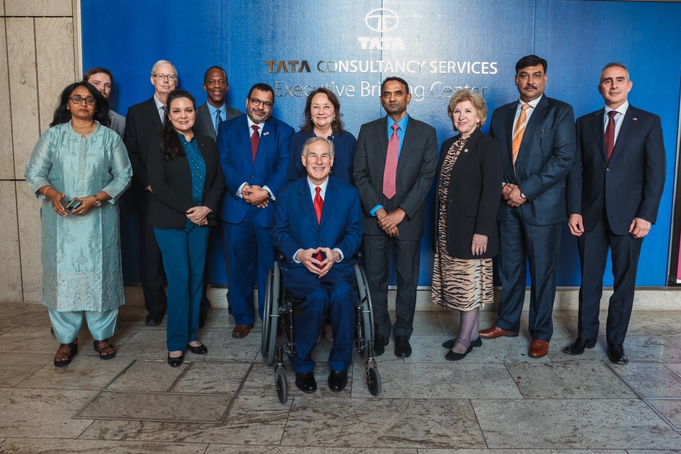 Texas Gov. Greg Abbott orders temporary freeze on H-1B visas petitions ...