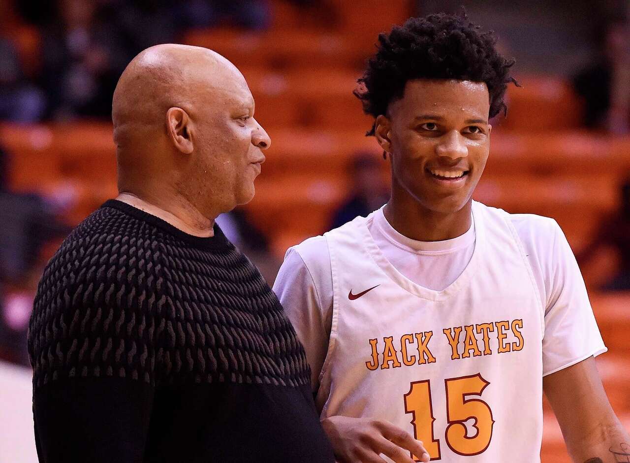 Legendary Texas coach wins 1,000th game. Could Naismith Hall of Fame be ...