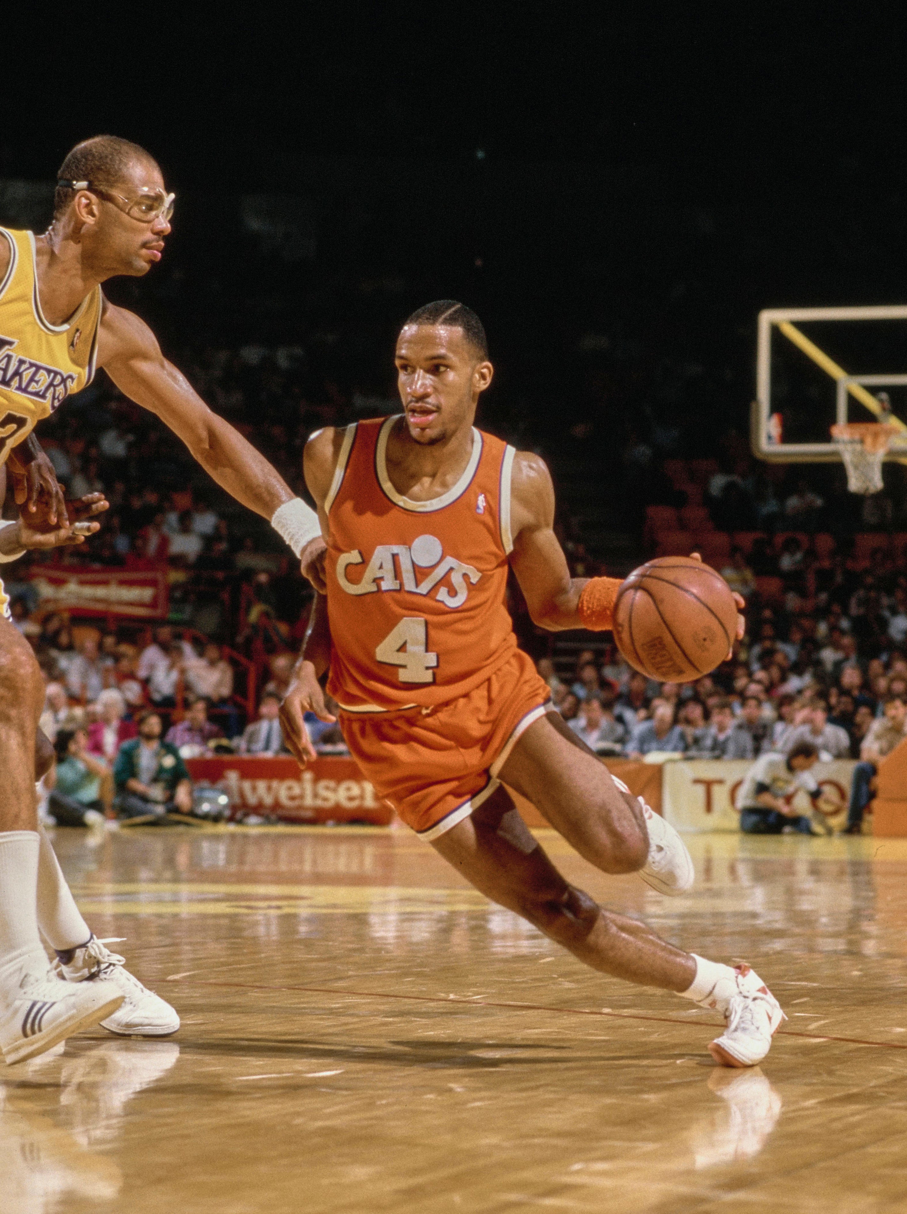 Who is Ron Harper? Looking back at RedHawks, NBA legend