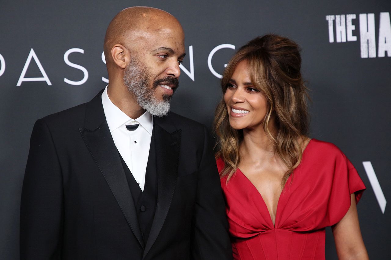 Halle Berry says she was 'solo and celibate for 4 years' before meeting ...