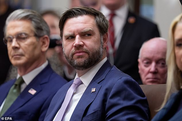 Report: Vance accused of lying over Minneapolis protester mob claim