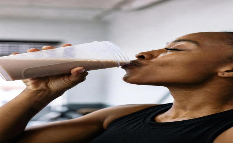 When is the best time to drink a protein shake? Experts reveal the ...