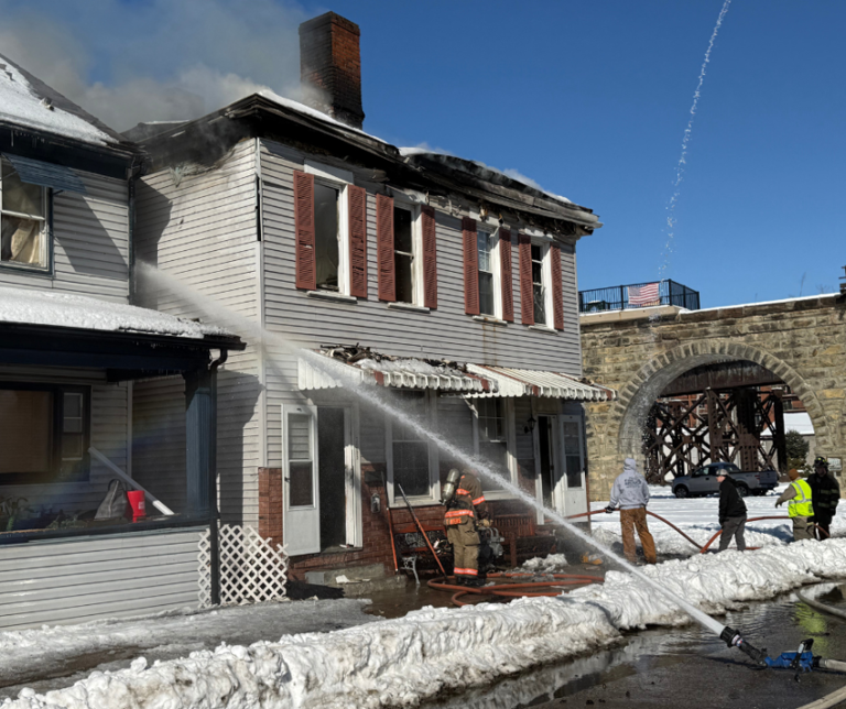 Breaking: Major house fire in Bellaire, Ohio