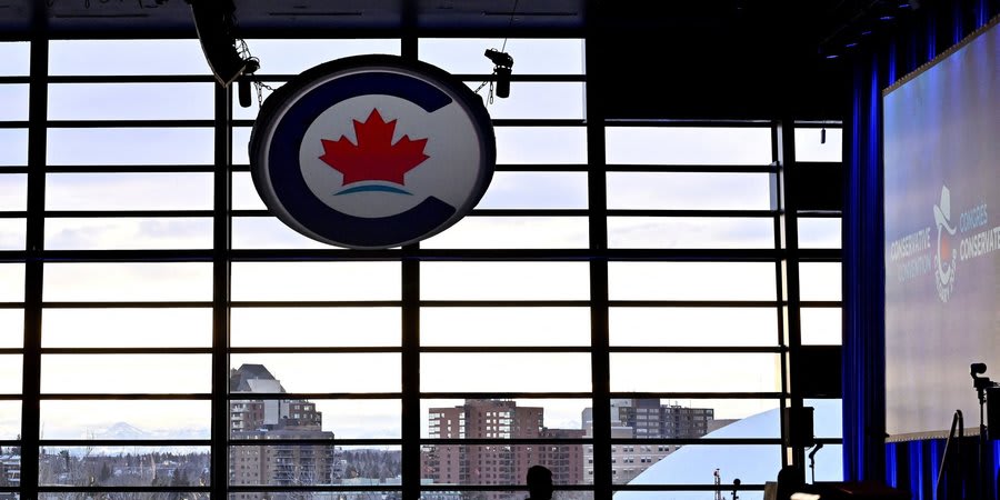 Canadian government halts visa center work in Russia