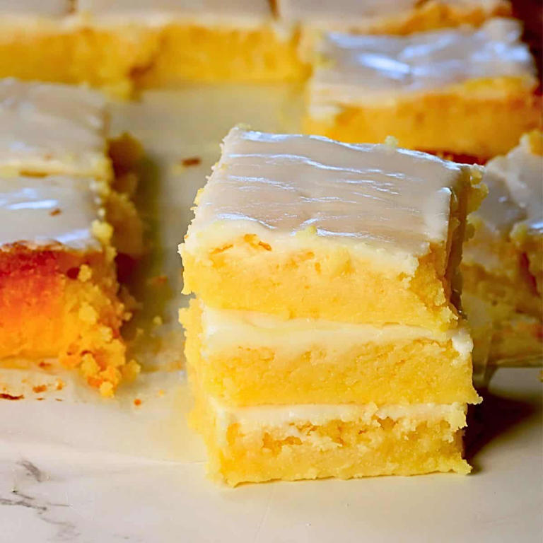 Low carb lemon brownies