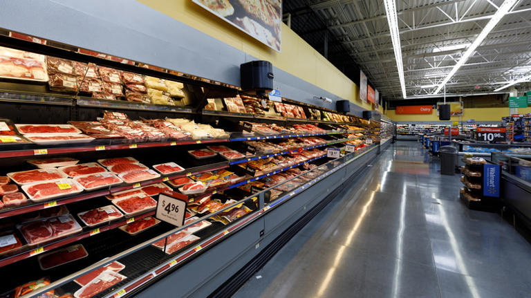 Walmart could land in hot water after shoppers noticed this about meat ...