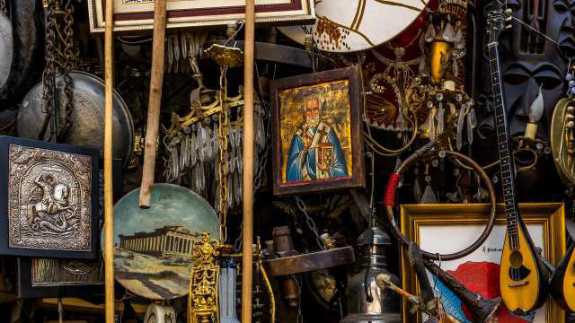 Shopper calls out thrift store after spotting egregious item on shelf ...