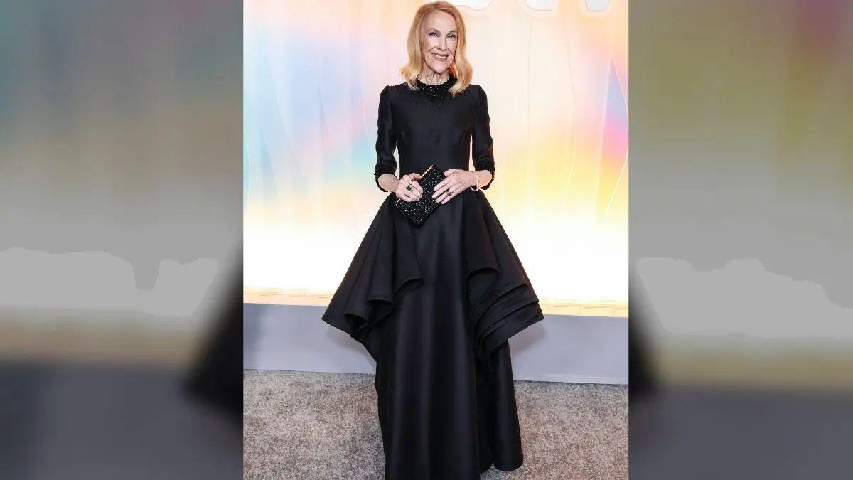 Catherine O'Hara was rushed to the hospital in 'serious condition' at 5 ...