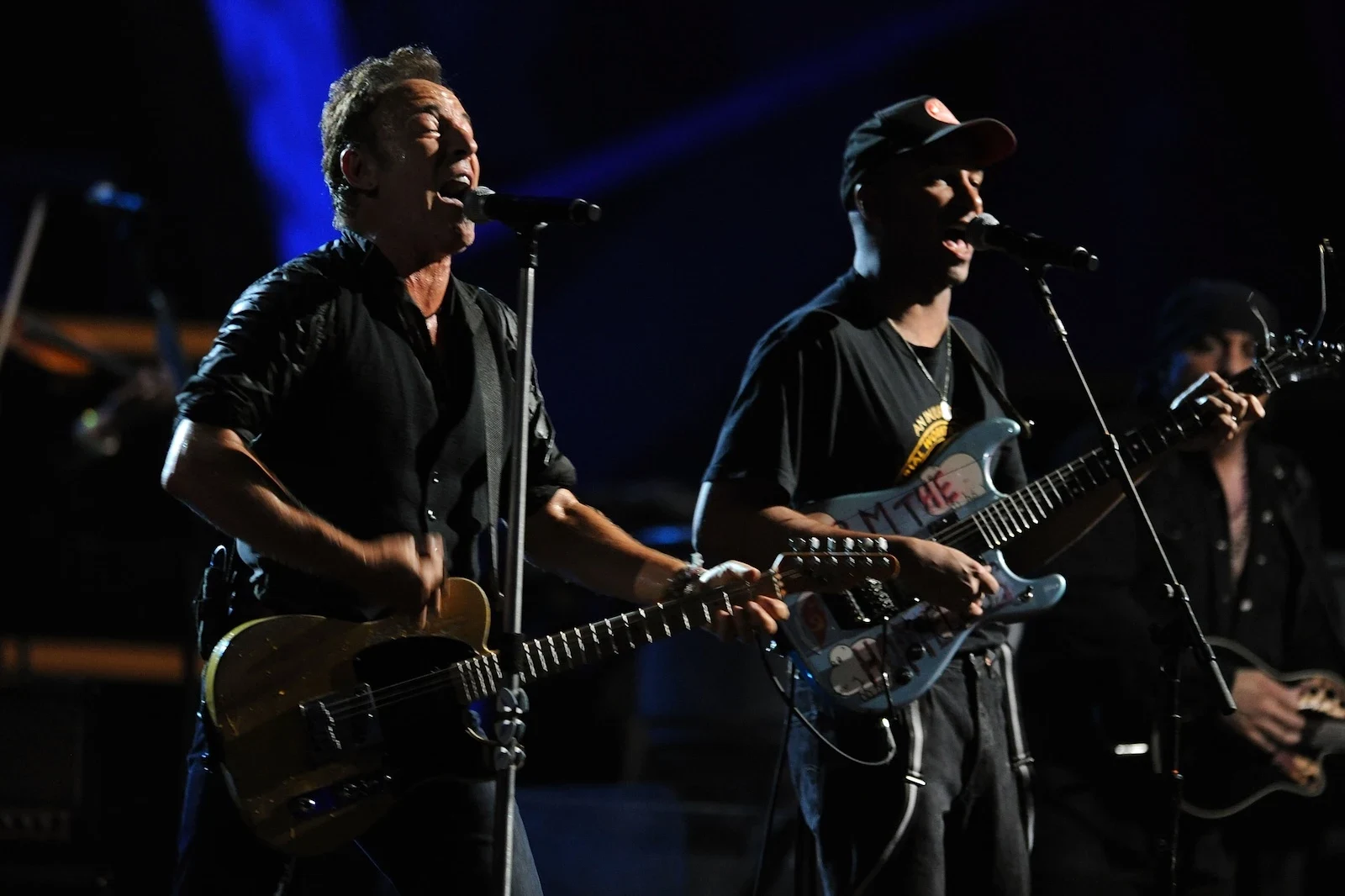 Minneapolis benefit concert features Bruce Springsteen as surprise guest