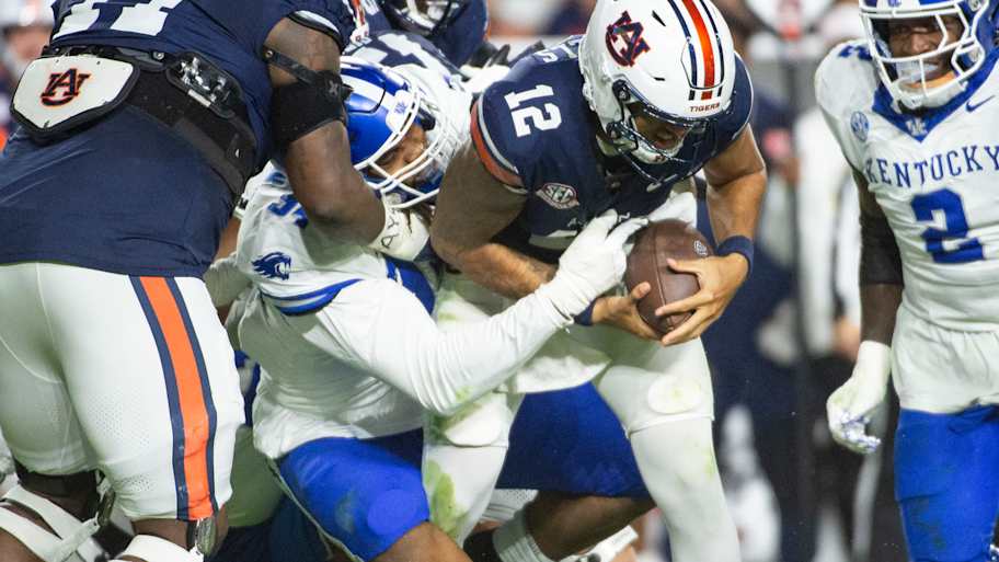 On3 names Tavion Gadson a top 100 player, the rest of Kentucky's roster ...