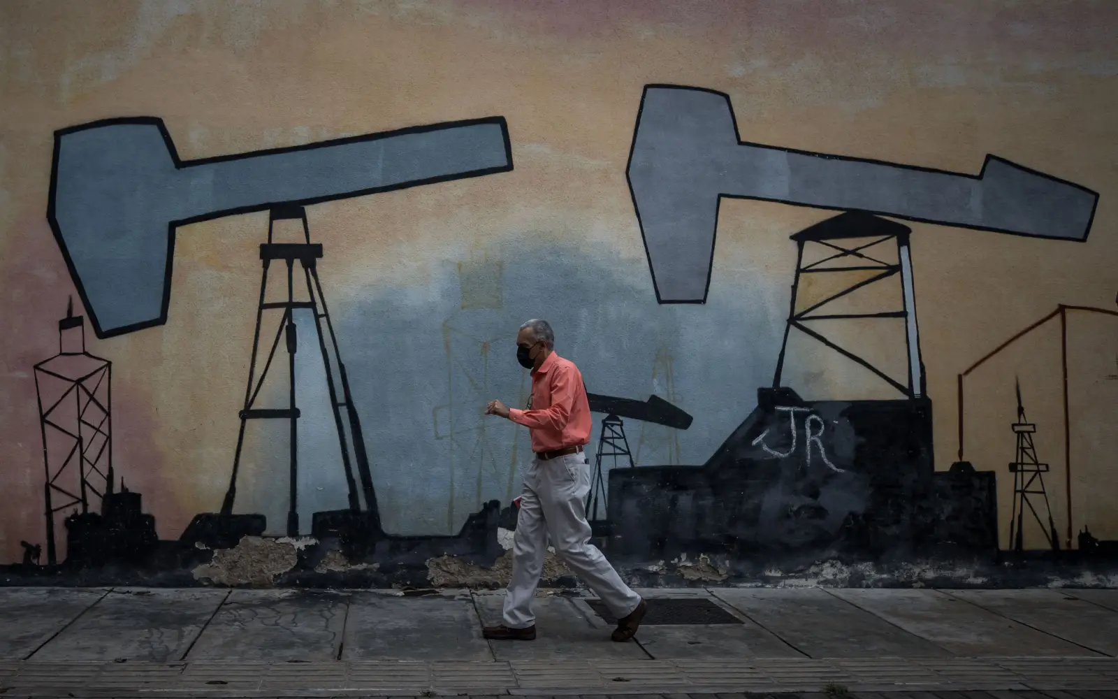 Oil-rich Venezuela agrees to energy cooperation with India