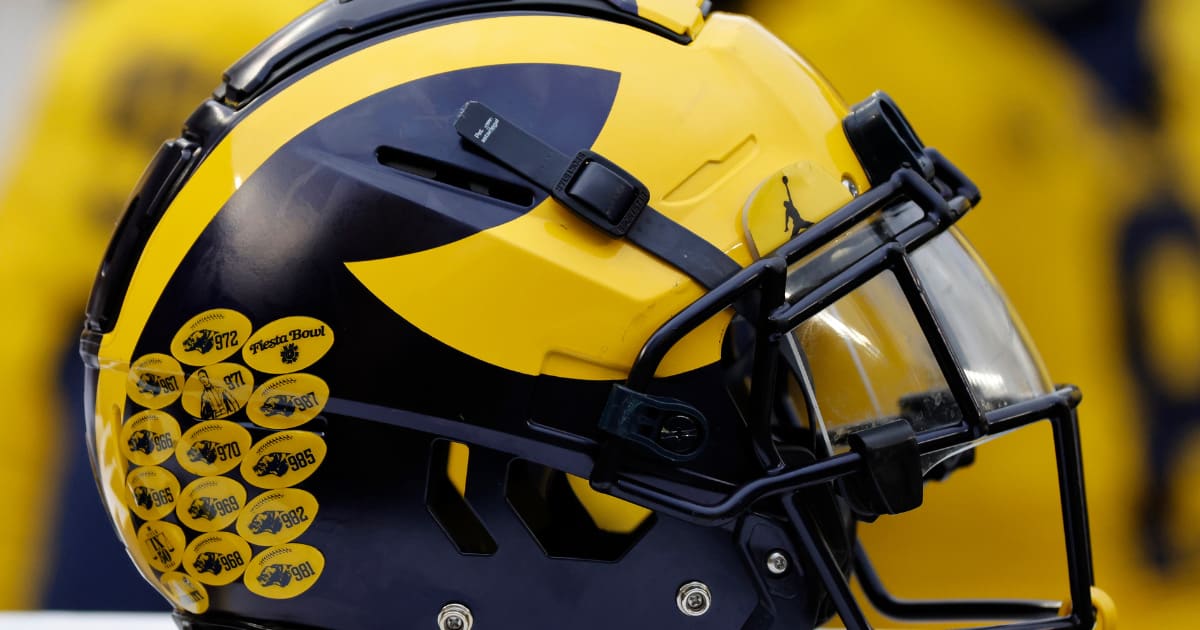 Long snapper Jack Treutelaar commits to Michigan