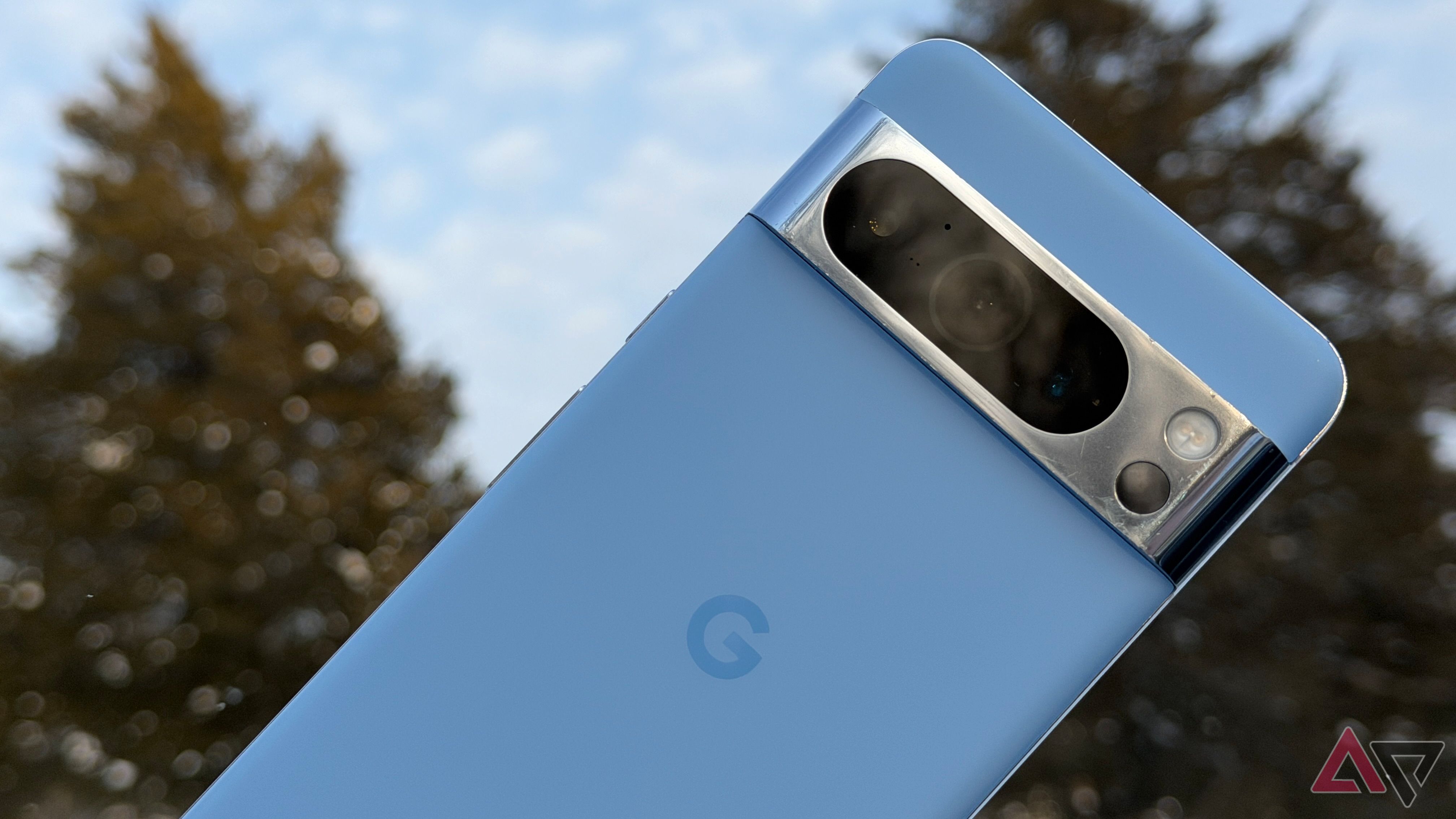 Here's why the Google Pixel 8 Pro still belongs in your pocket in 2026