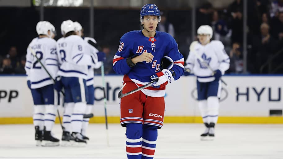 Maple Leafs trading for Artemi Panarin would spell disaster