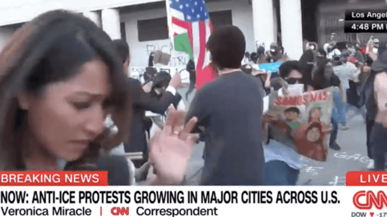 CNN reporter struck by pepper ball live on air during chaotic protest