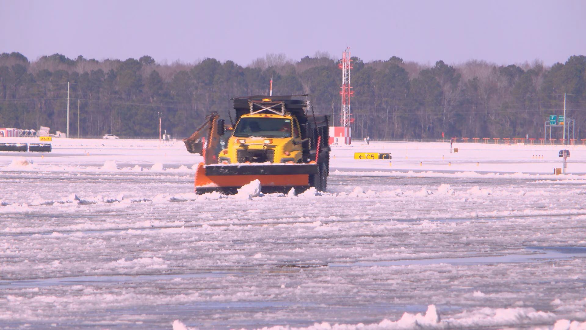Myrtle Beach airport braces for winter storm disruptions