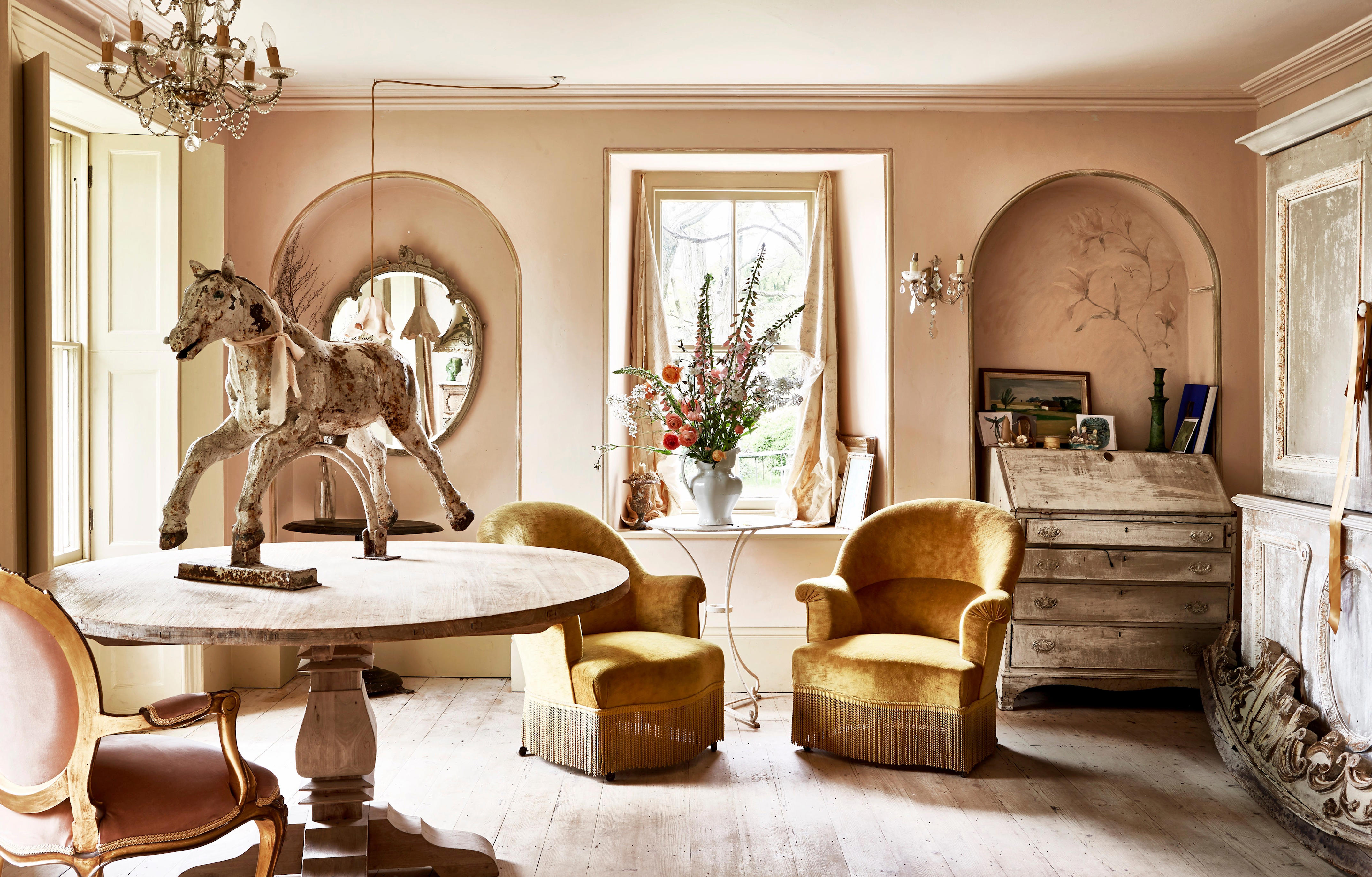 Moustache cups? Witches' mirrors? The most curious antiques you can ...
