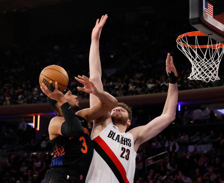 Suddenly red-hot Knicks pick up fifth win in a row with dominant ...