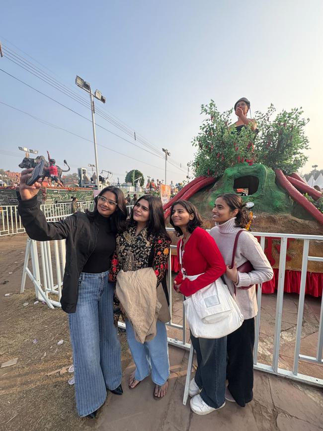 Bharat Parv 2026 keeps Republic Day buzz alive with tableaux, food and ...