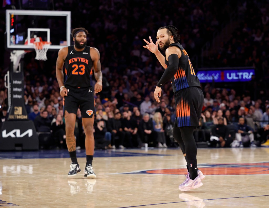 Suddenly red-hot Knicks pick up fifth win in a row with dominant ...