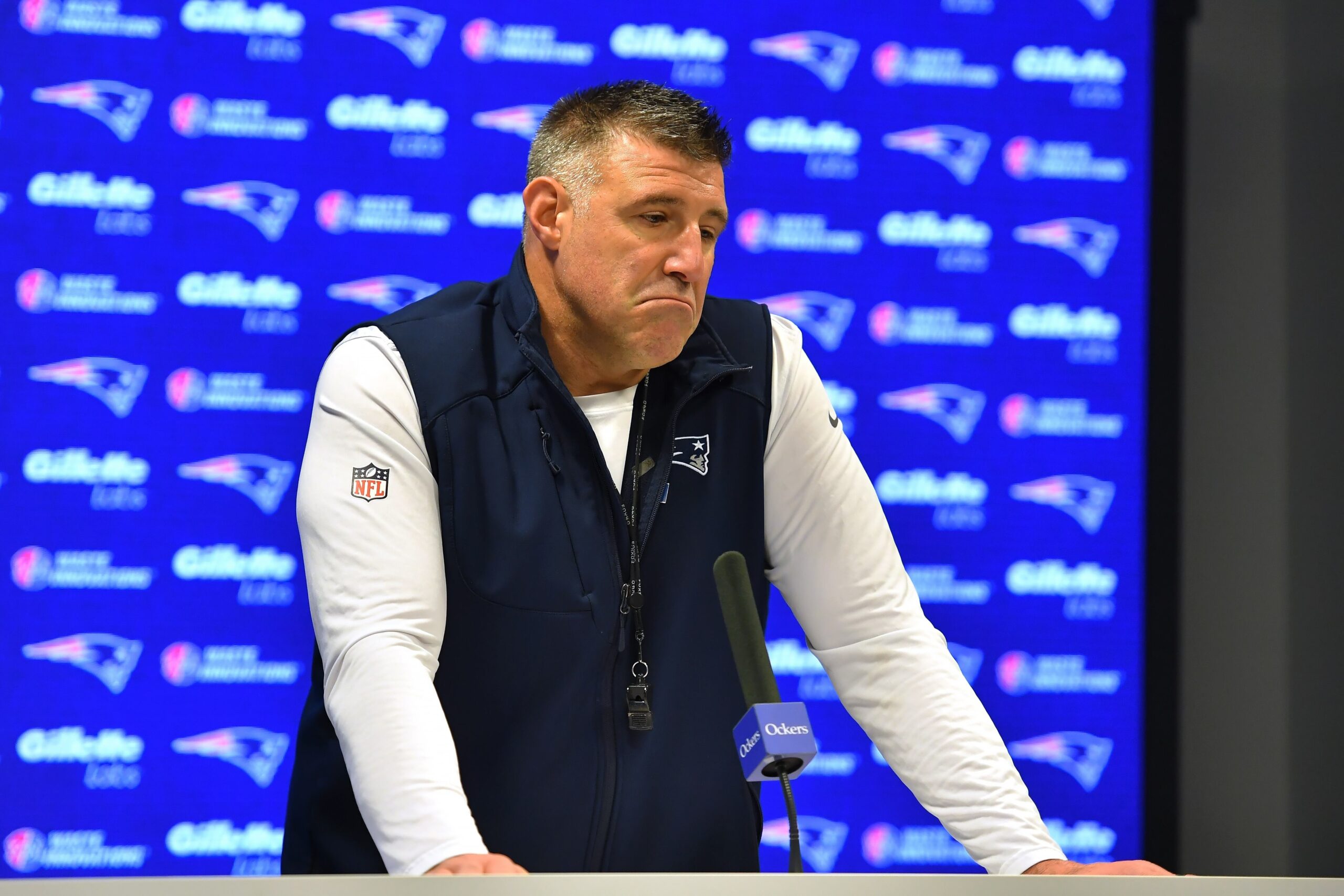 Mike Vrabel doesn’t buy that Patriots’ white uniforms provide good luck ...