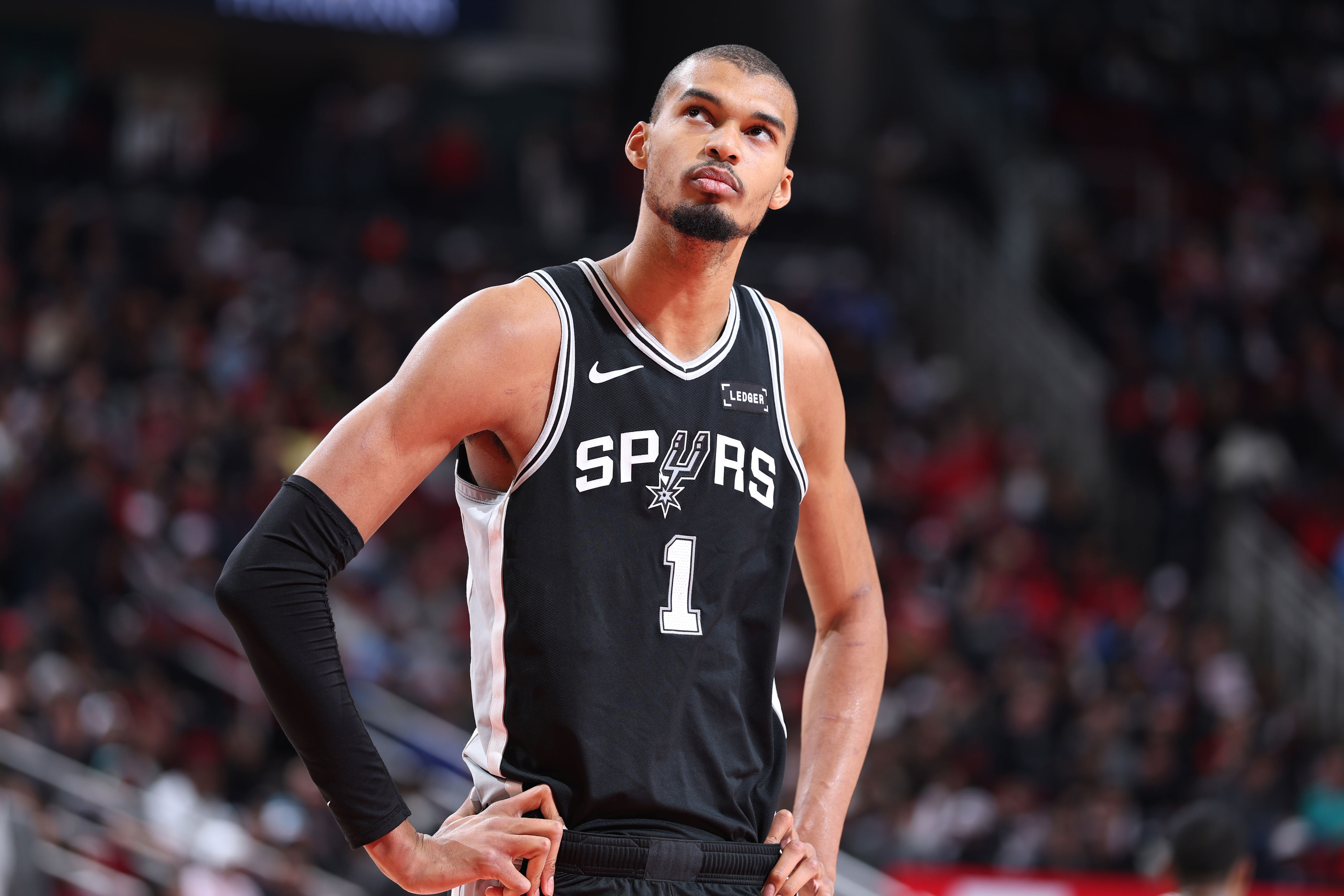 Spurs vs. Hornets start time moved up to 11 a.m. CT due to weather ...
