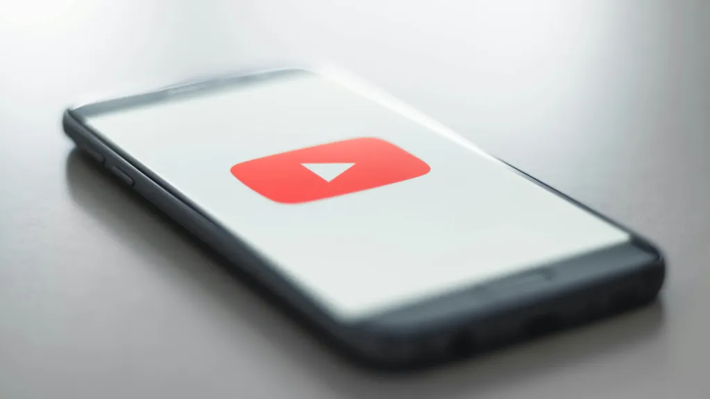 YouTube blocks background play for non-premium subscribers on third ...