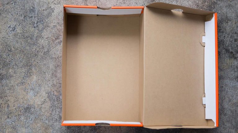 Turn an old shoe box into a smart solution to keep jewelry organized