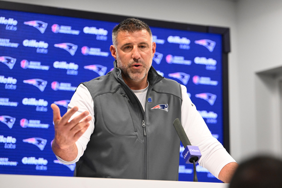 Patriots coach updates on Drake Maye's shoulder injury ahead of Super Bowl