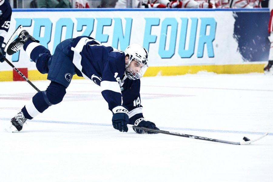 Penn State hockey drops first game in weekend series against Michigan State