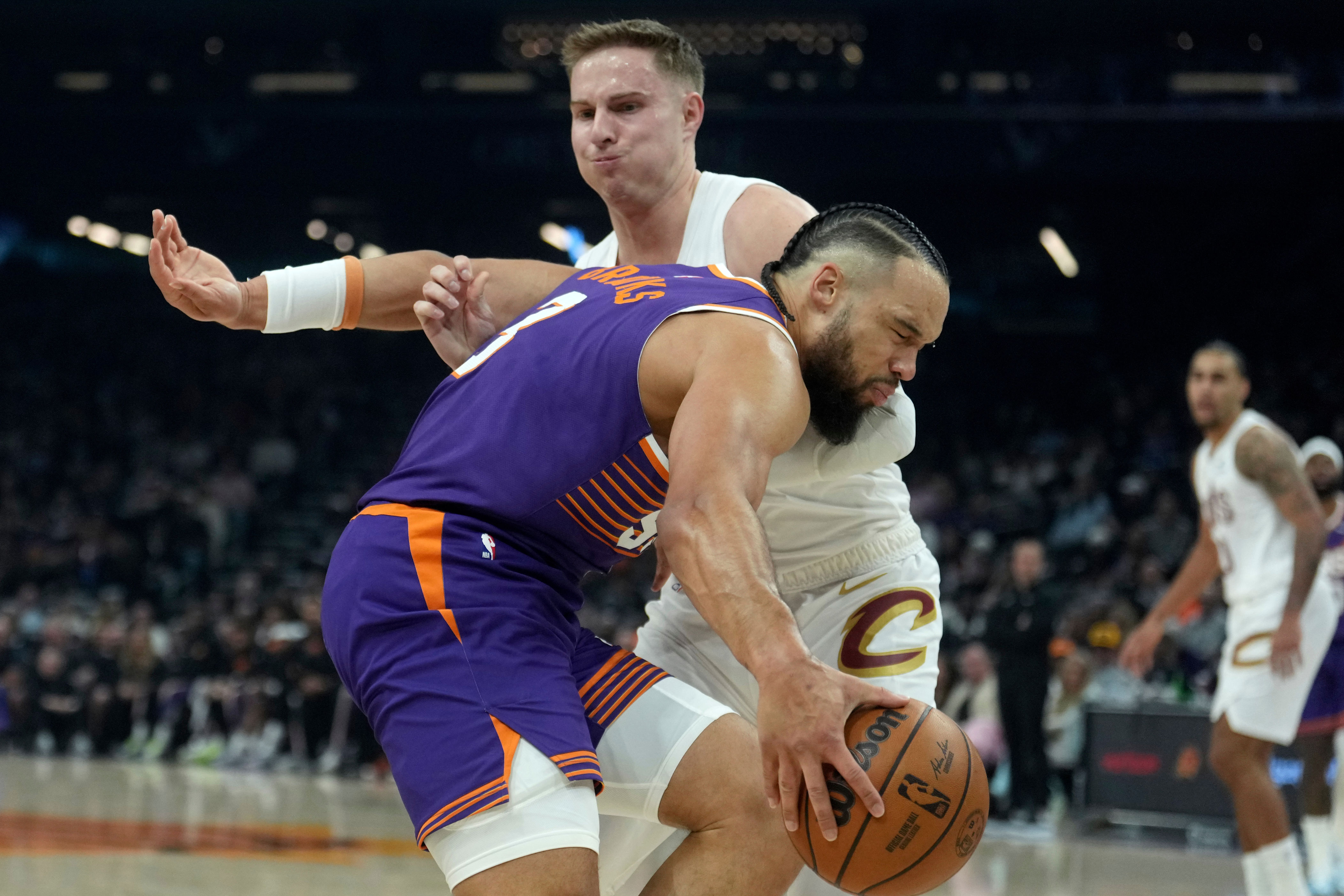 Suns sweep back-to-back, ending Cavaliers' winning streak at 5 with 126 ...