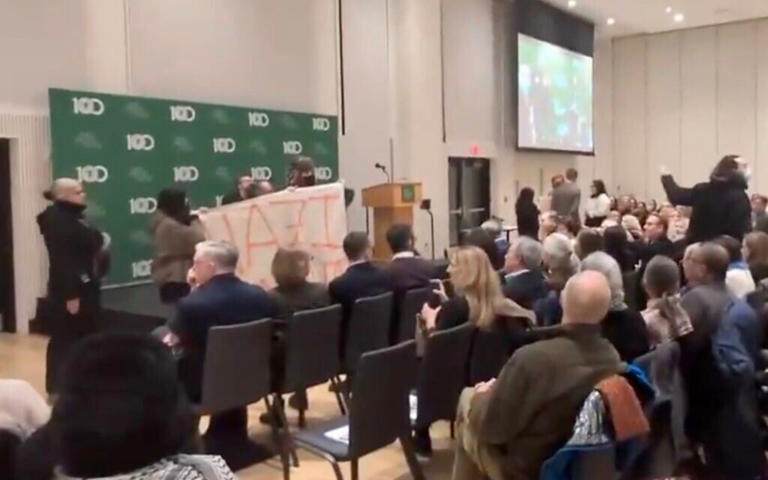 Anti-Zionist protesters disrupt Israel critic Ezra Klein with genocide ...