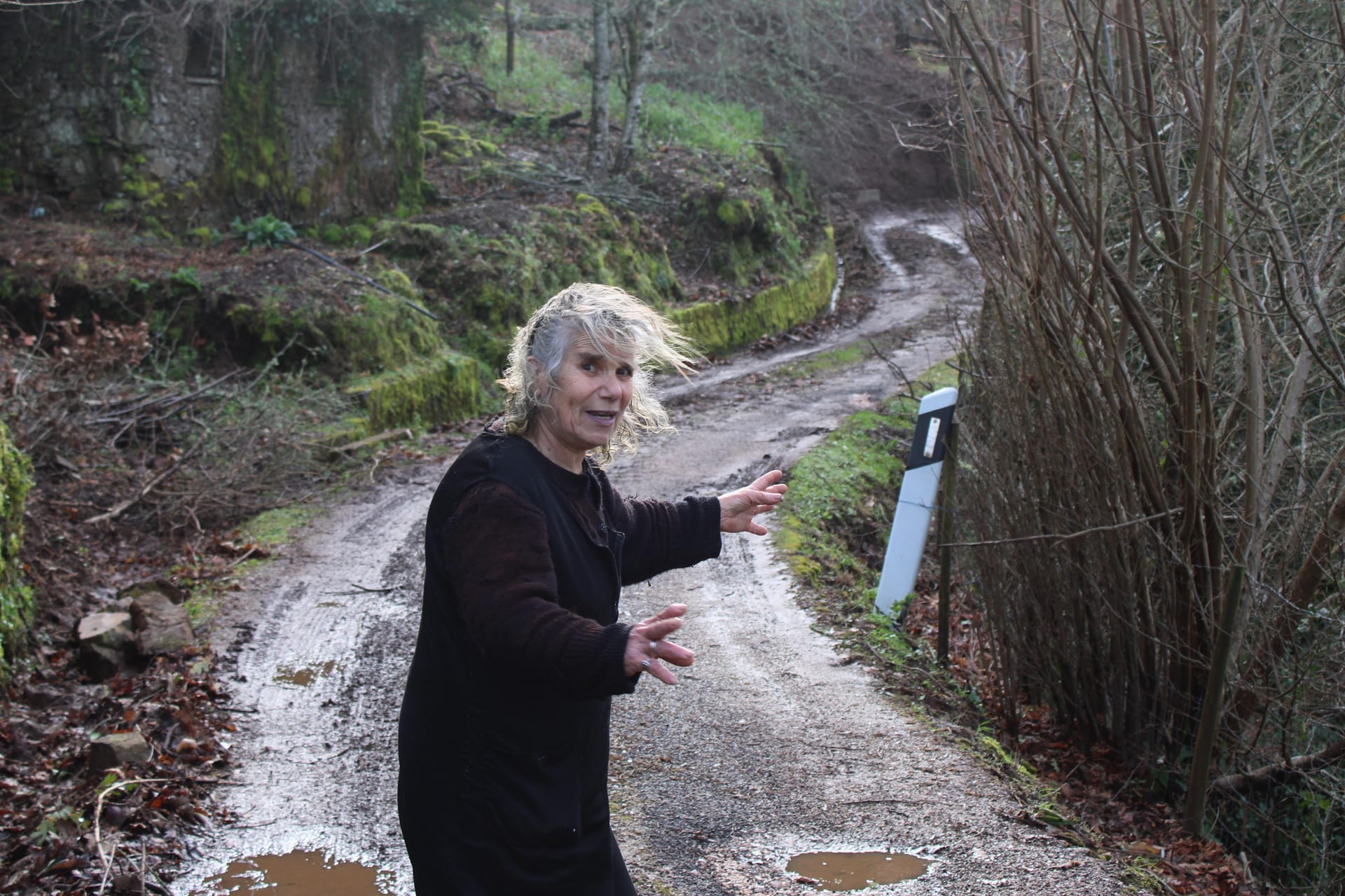 Tina "estava sozinha, a amar a Deus", mas entretanto quem lhe apareceu ...