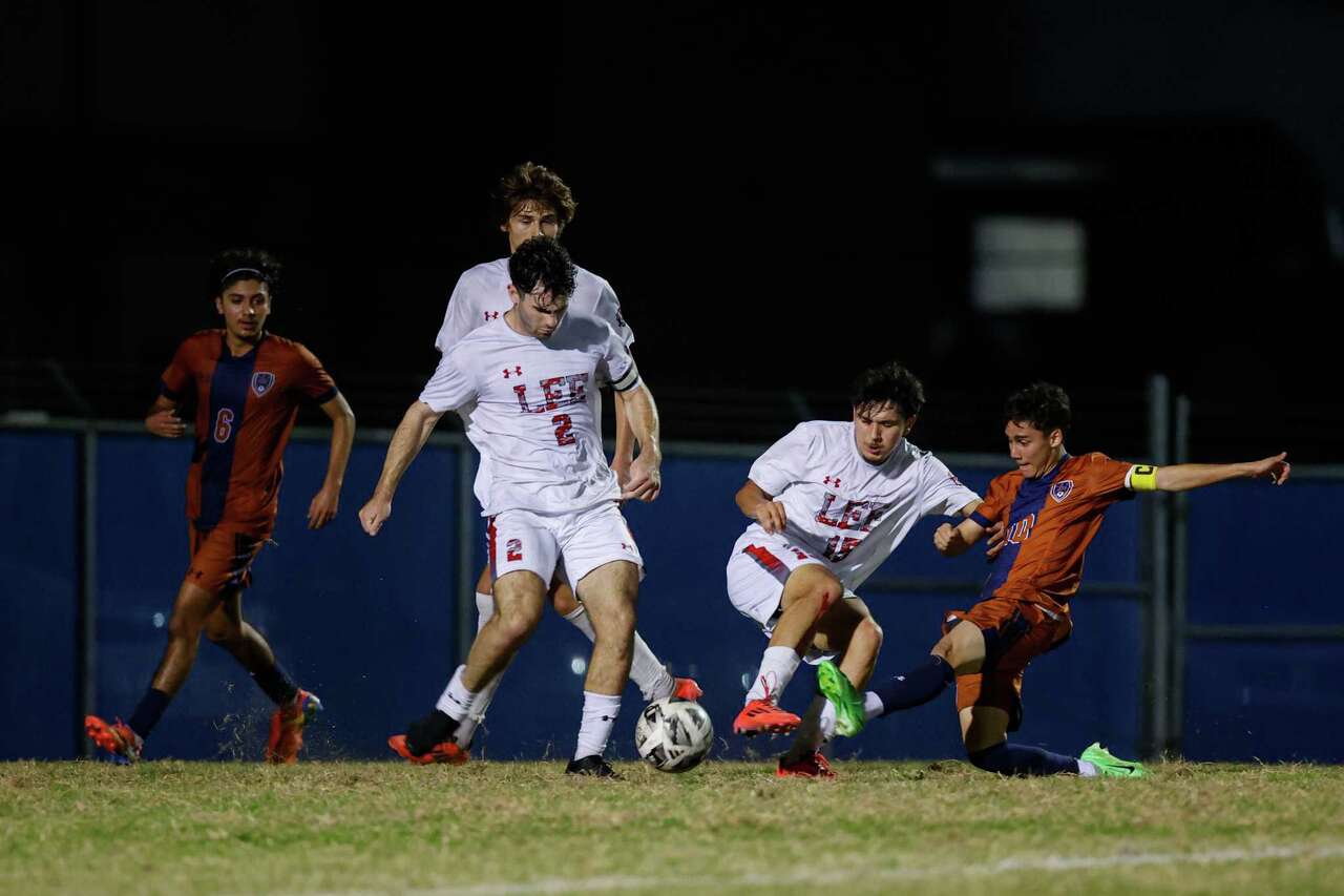 LEE's Joann Rivera scores pair of goals, but Reagan forces draw in 27 ...