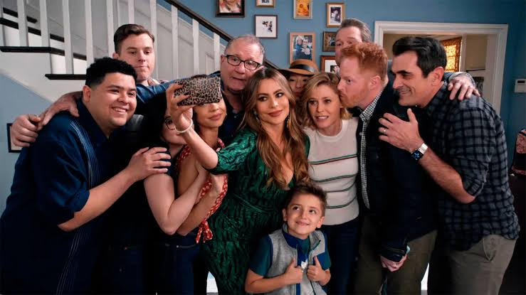 15 Modern Family episodes you can rewatch and still crack up every time