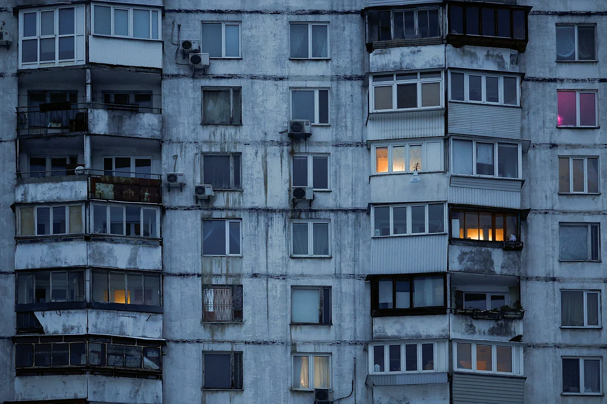 Moldova hit by widespread power cuts amid Ukraine grid problems