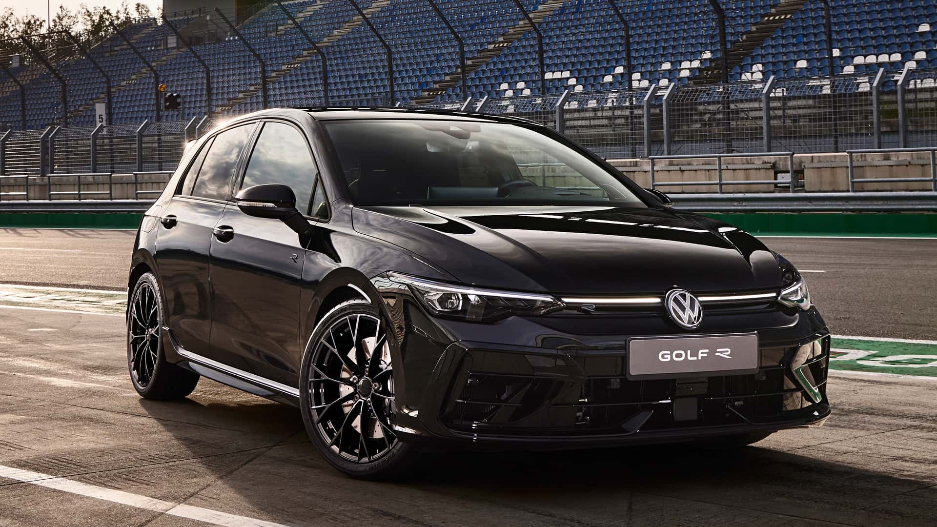 Volkswagen Commits Long-term to Gasoline Hot Hatches