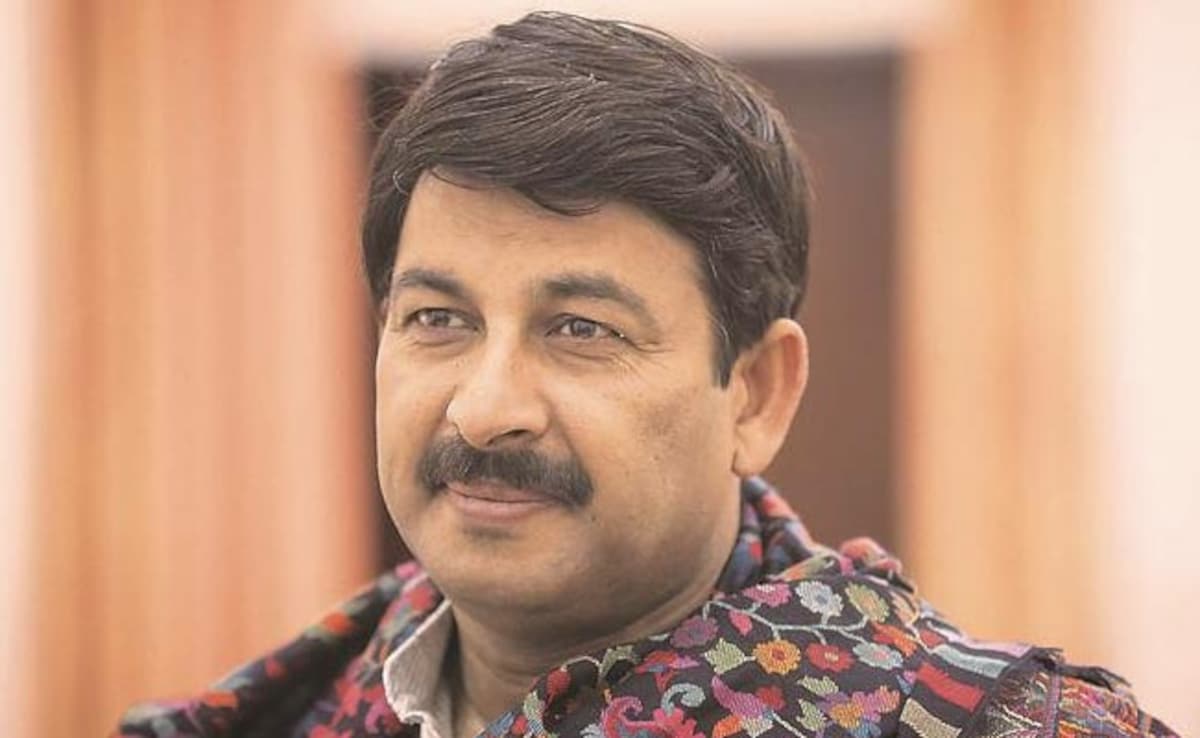 BJP leader Manoj Tiwari files police complaint against fake Facebook ...