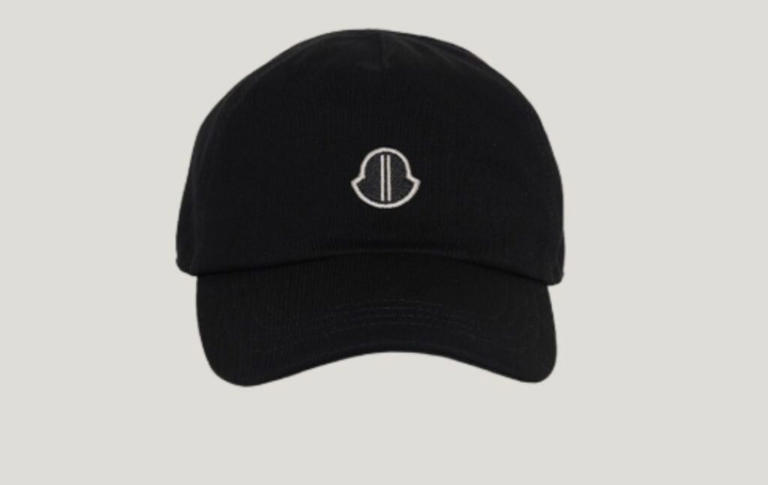 Pro flaunts $420 cap at the tournament right after making a big LIV ...
