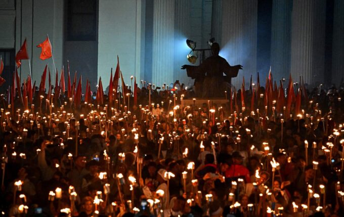 Cuba rallies residents, prepares for war