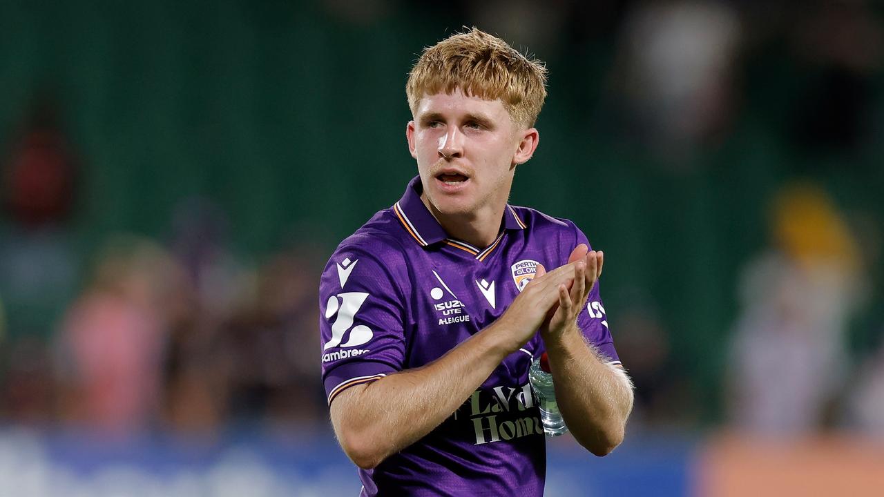 Kucharski nails late stunner as Glory down Auckland