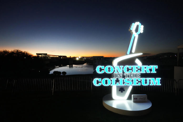 The Killers kick off WM Phoenix Open week with concert in the Coliseum