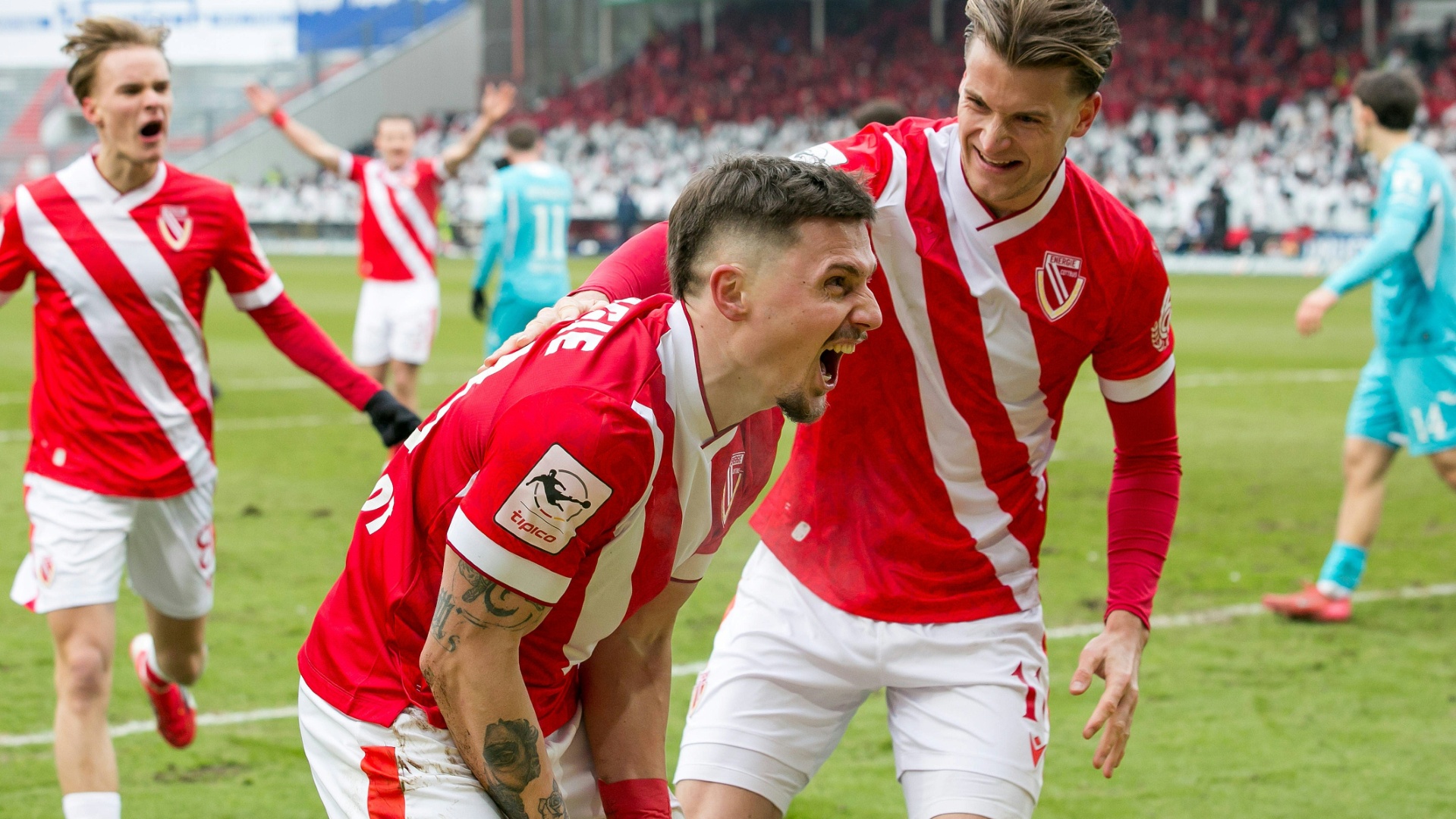 Fußball: 3. Liga - Cottbus übernimmt Tabellenführung