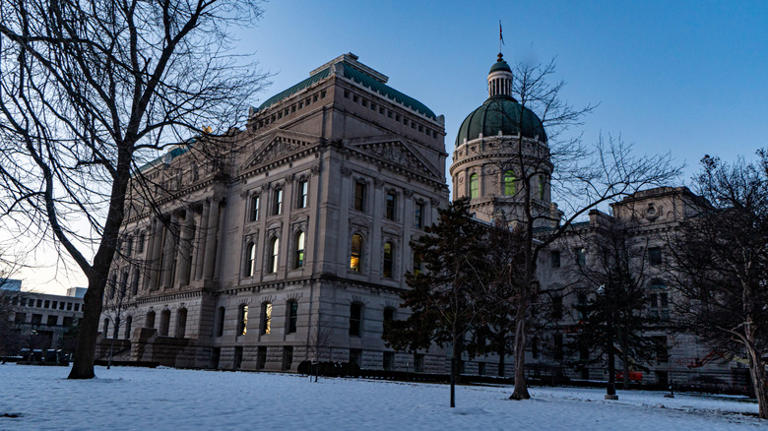 5 easy winter hikes near Indianapolis that look prettier with snow on ...