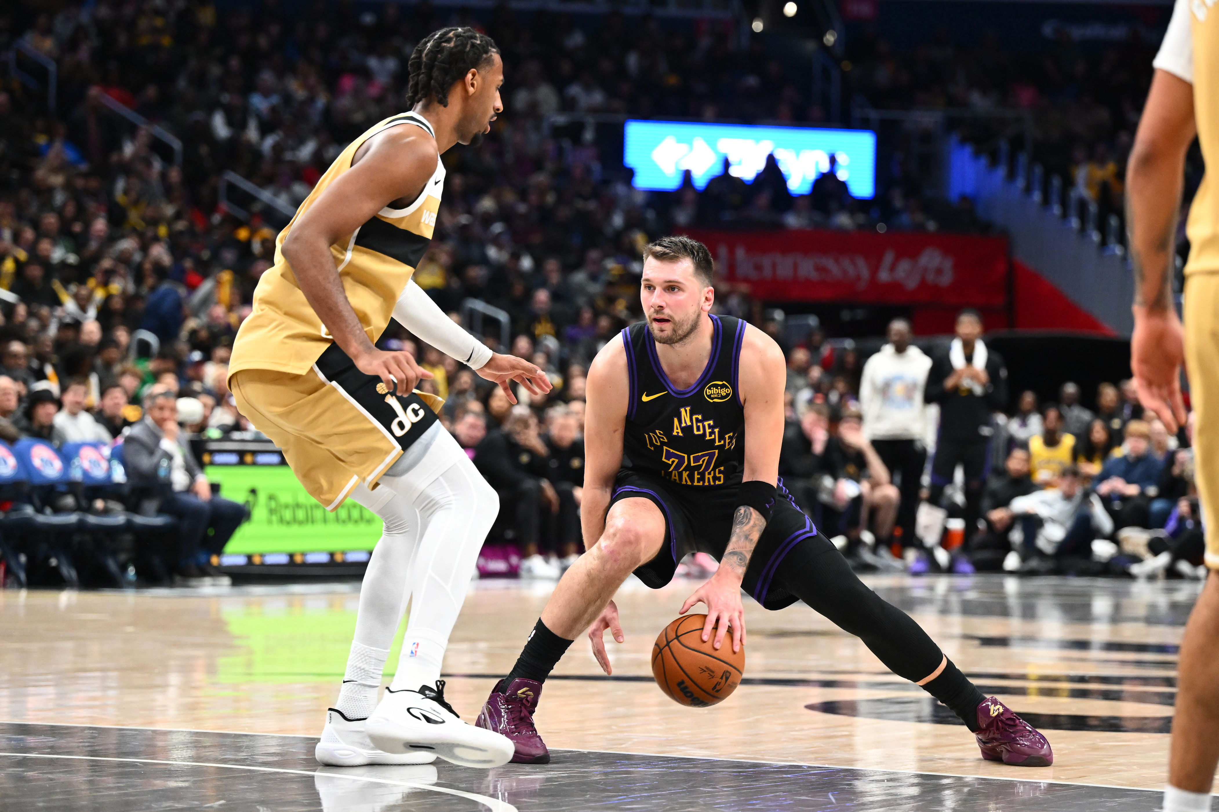 Wizards obliterated as Lakers turn Capital One into Lob City