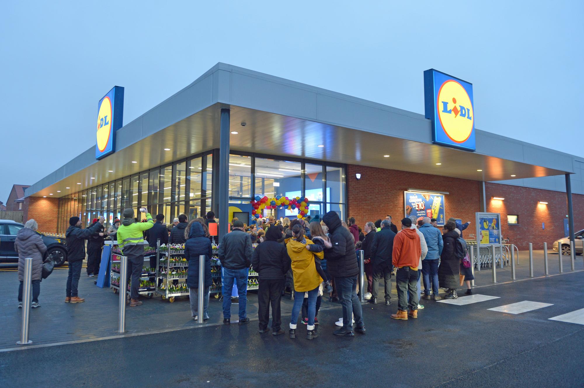 In pictures: A Lidl means a lot in Hucknall