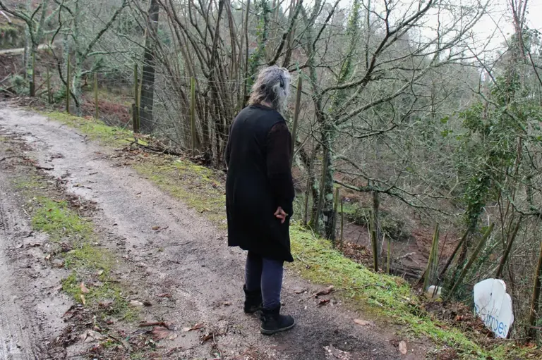 Tina "estava sozinha, a amar a Deus", mas entretanto quem lhe apareceu ...